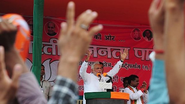 Modi taunts Gandhis over gangster links
