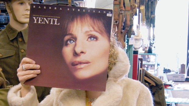 Sleeveface has vinyl fans gagging to go undercover