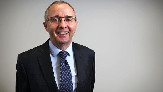 Foster urges review of retail broker model