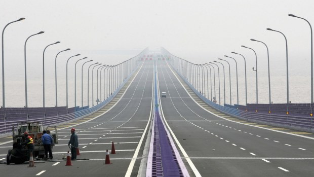 China's mega-projects make the Great Wall feel small