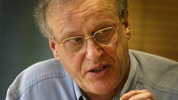 Creasy and Sirius crack open the Bollinger