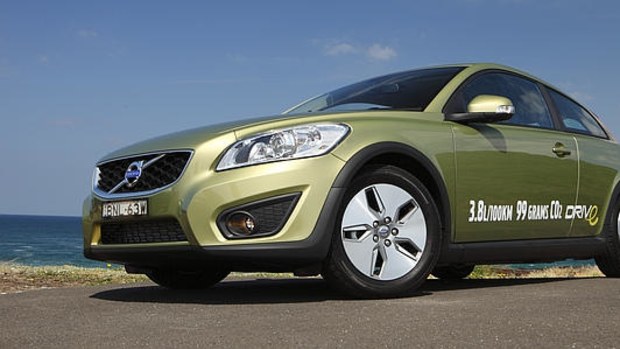 Volvo’s green flagship beats the bowser