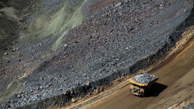 BHP Billiton named in Arizona employee race case