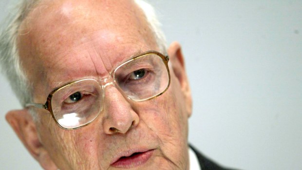 Sir Ninian Stephen, former governor general and High Court judge, dead ...