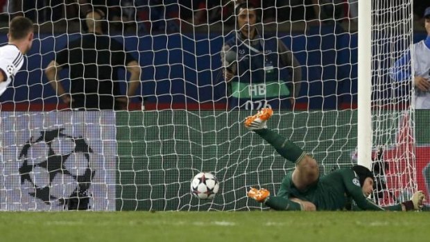 Pastore stunner seals PSG win over Chelsea