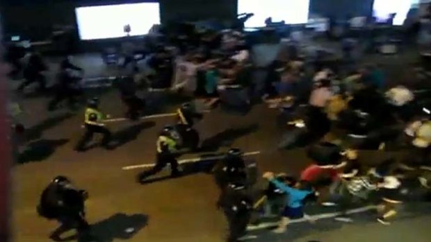 Video emerges to corroborate Vancouver Riot Kiss story