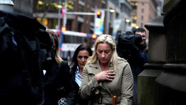 Keli Lane screams and collapses as jury finds her guilty of murdering ...