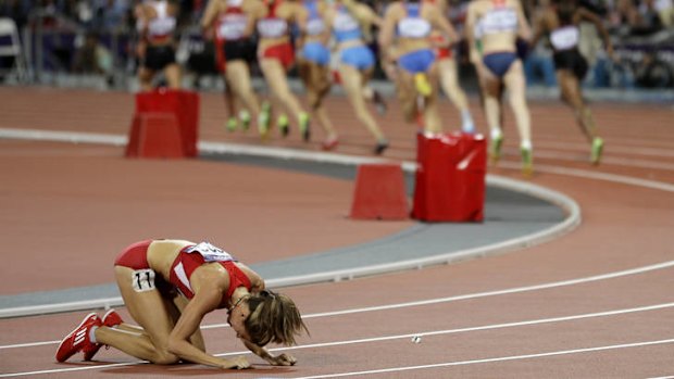 World record goes as US women scorch to relay gold
