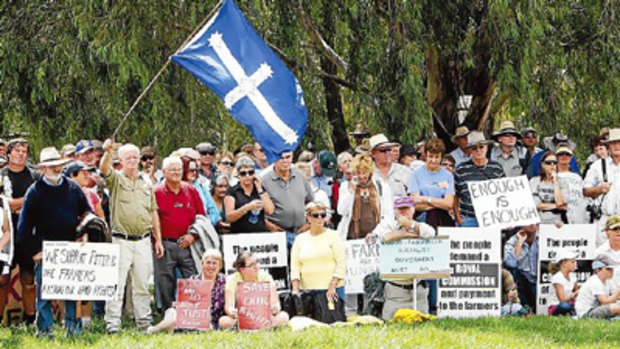 Farmers rally for hunger striker