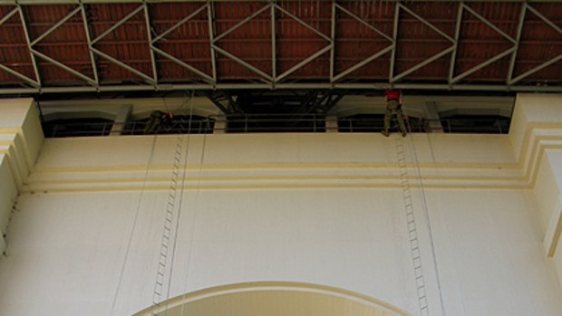 Withering heights: soldiers scale Story Bridge