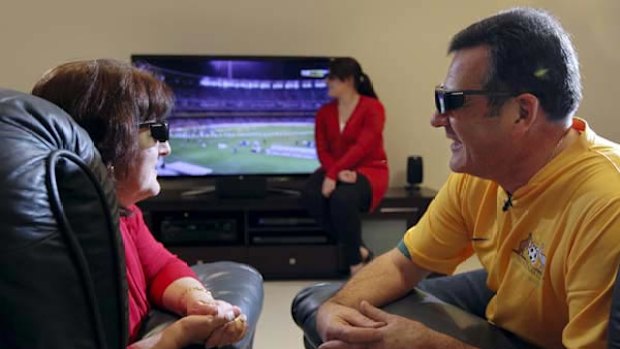 Fans keep their eyes on the ball with 3D TV