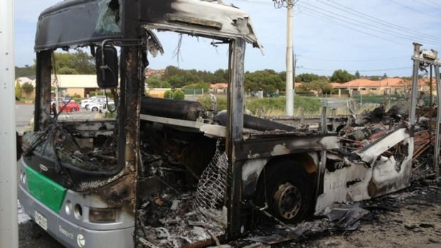 Transperth bus spewing smoke pulled over by firefighters in Scarborough
