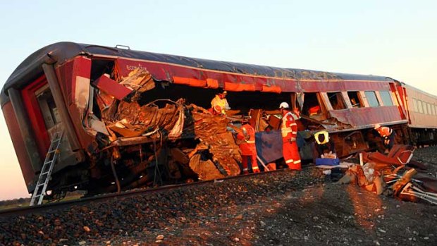 Medics turned away at Kerang train crash, inquest told