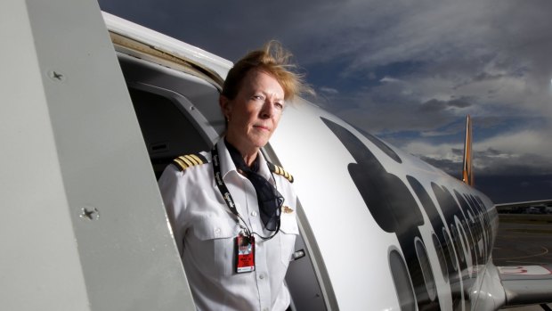When the captain is a mum: Accommodating new motherhood at 30,000 feet