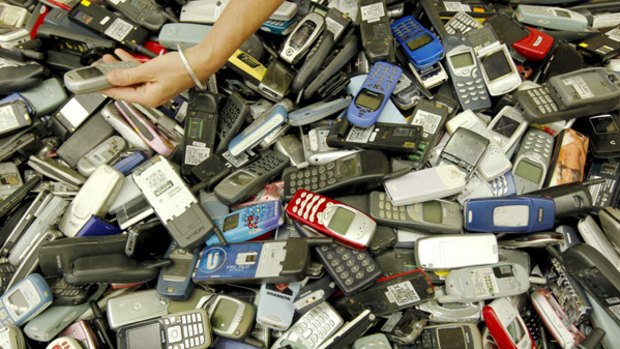 Industry hopes to ring in year with more phone recycling