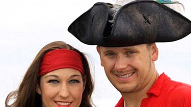 Plane aerobats burnt in fiery crash