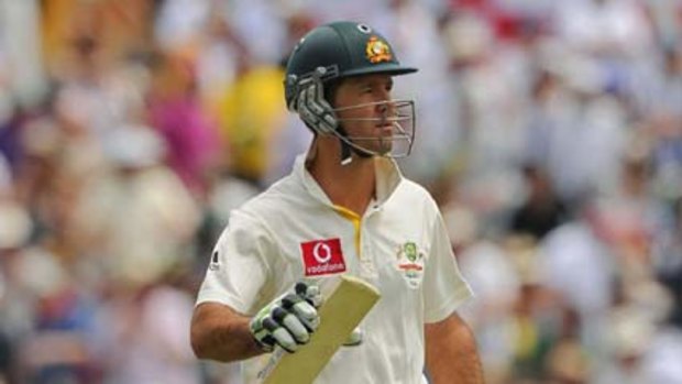 Ponting's lean spell continues