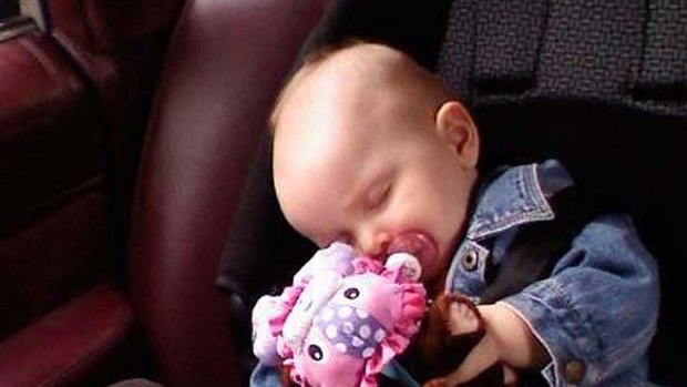 Scent of a dead person in missing baby Lisa's home: court documents