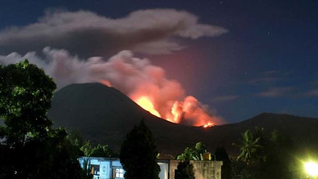 Spectacular eruption at Indonesian volcano