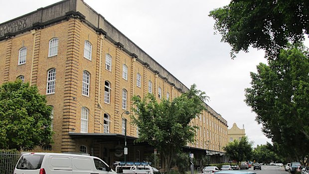 Building threatens to overshadow woolstores