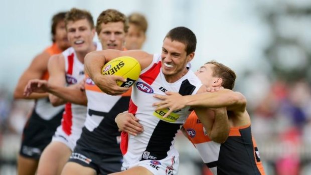 St Kilda confirms broken leg for defender Nathan Wright