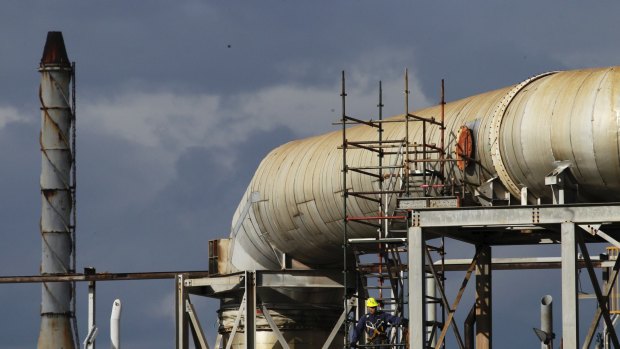 Caltex to auction off Kurnell refinery