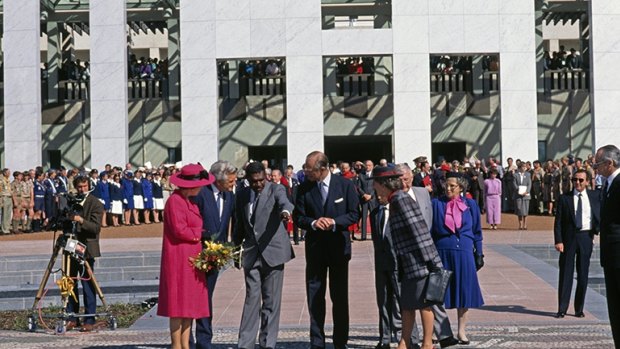 Cabinet papers 1988-89: new Parliament House opened by the Queen