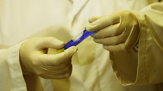 Backlogged forensic centre to lose staff