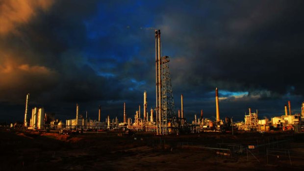 Geelong Shell refinery saved by new owner Vitol