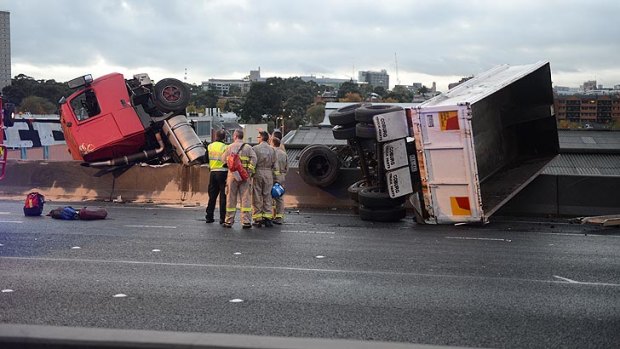 Bolte Bridge crash evidence of need for east-west link, says Napthine