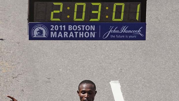 Kenyan Geoffrey Mutai runs fastest marathon in history to win in Boston