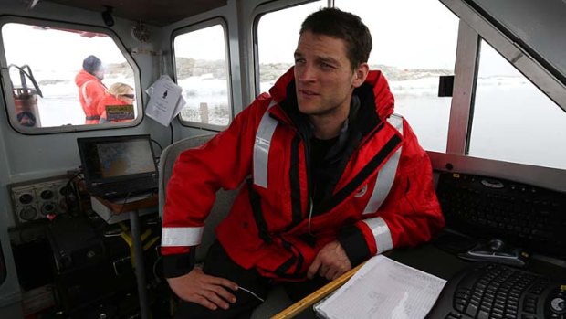 Navy maps Antarctic seafloor