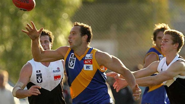 Hudson retires, but young Bulldogs re-sign