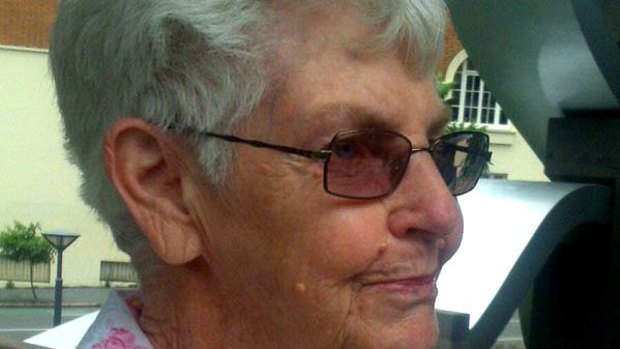 Crying conman sets own parole date