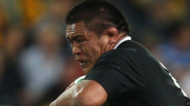 The cauliflower-eared and good-hearted show fans can be champions