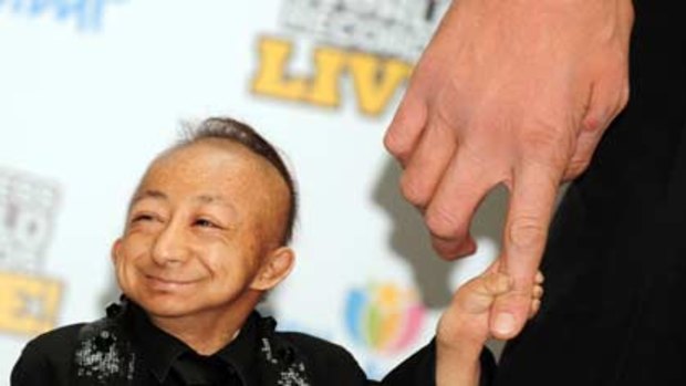 World's smallest man dead at 21: Guinness World Records