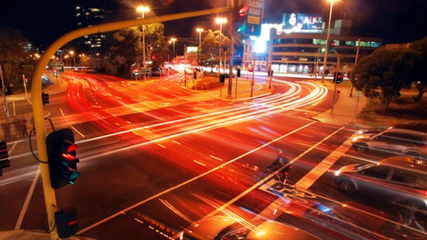 At Melbourne's worst intersection 65,000 vehicles run the gauntlet ...