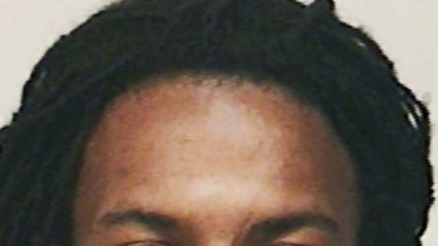 'Not too bright' thieves call bank in advance of robbery