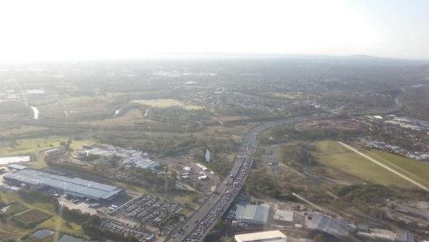 Traffic delays on Gateway Motorway after crash
