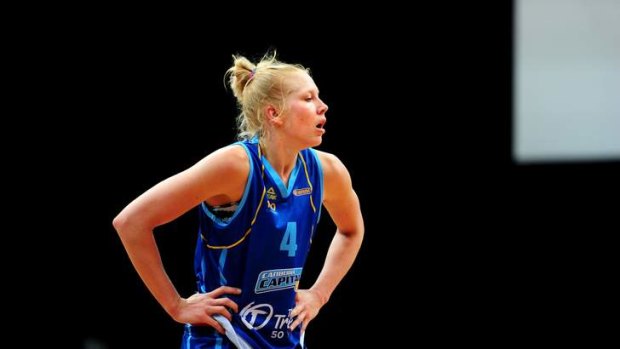 Carrie Graf breaks record for most wins in WNBL