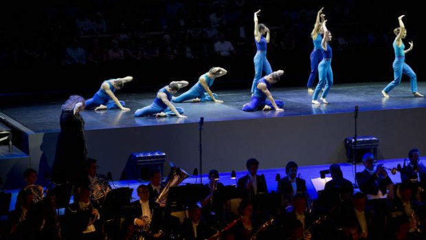 Too much dance in Elektra