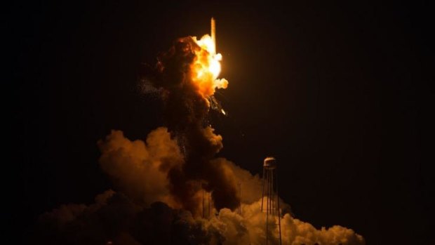 Rocket blast damps Orbital as commercial space rush lures rivals