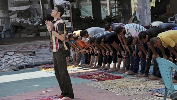 Hamas gunmen execute 18 Palestinians suspected of collaborating with ...