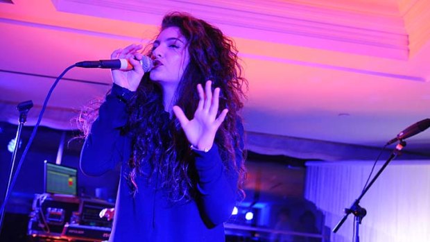 New and old stars vie for Grammys glory