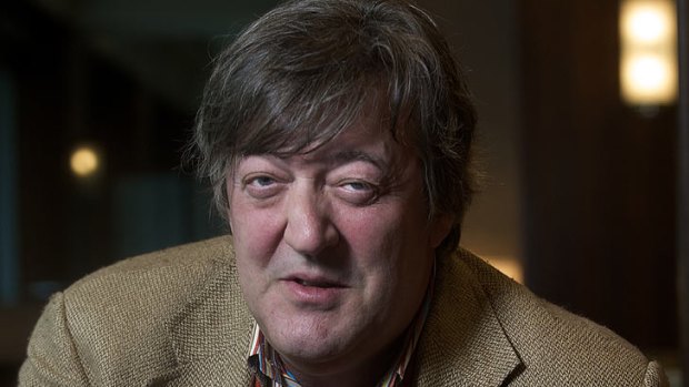 Stephen Fry supports end to 'homosexual panic' defence