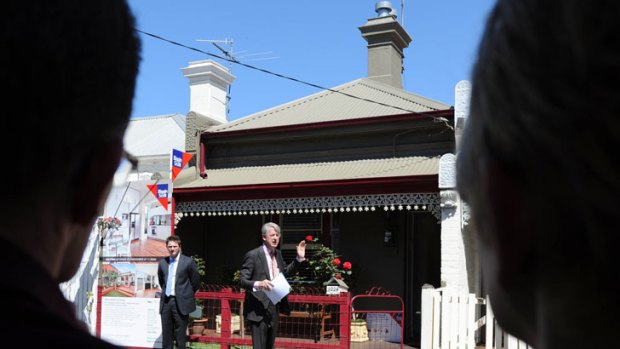 Rate cut proves no help as buyers desert auctions before Christmas