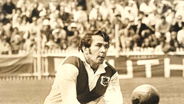 From Billy Smith to Joe Blow, Men Of League lend a helping hand