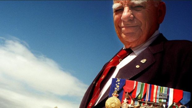 Diggers' outspoken mate Bruce Ruxton dies, aged 85