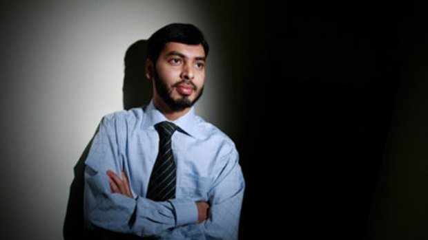 Haneef sues government over his arrest