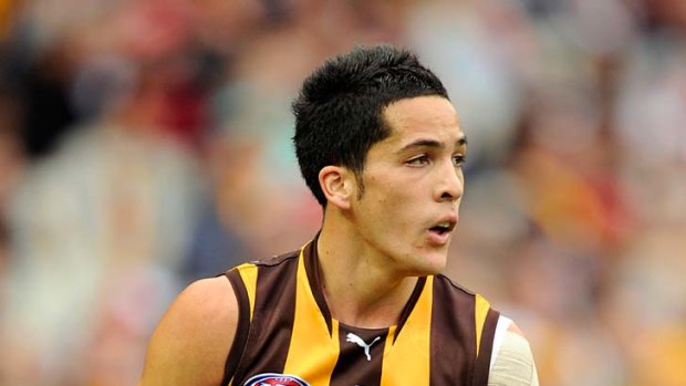 Savage finds his way back for Hawks